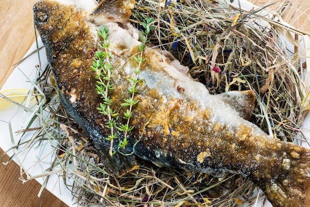 Bio-Bachsaibling mit brauner Butter - 0:30 h - Rezept - Servus