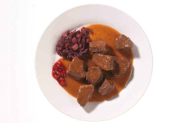 Hirschragout in Wildbeize - 2:00 h - Rezept - Servus