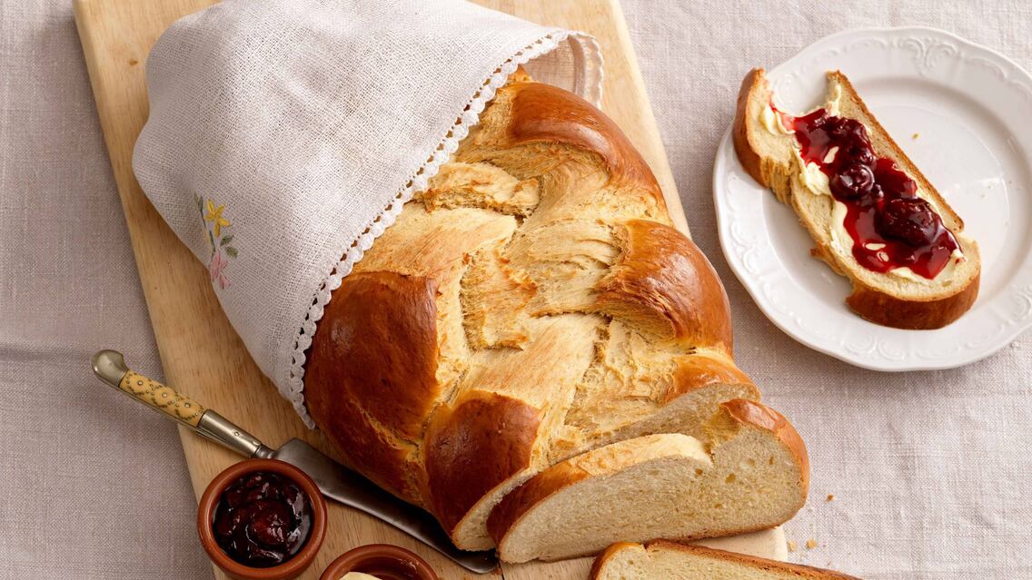 Geflochtener Striezel - Rezept - Servus