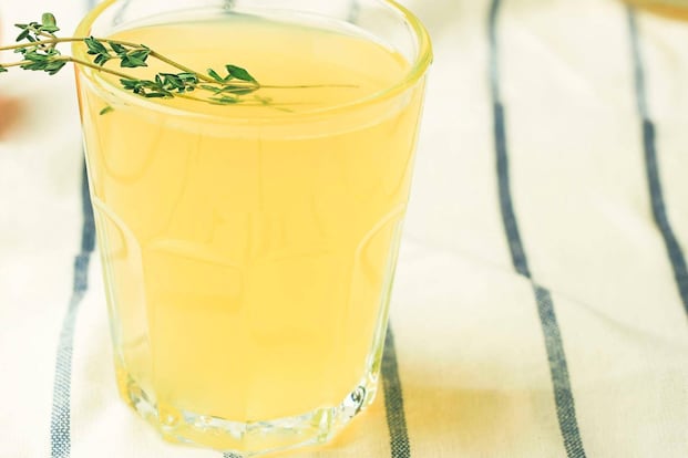 Molkegetränk mit Apfelsaft - 0:10 h - Rezept - Servus